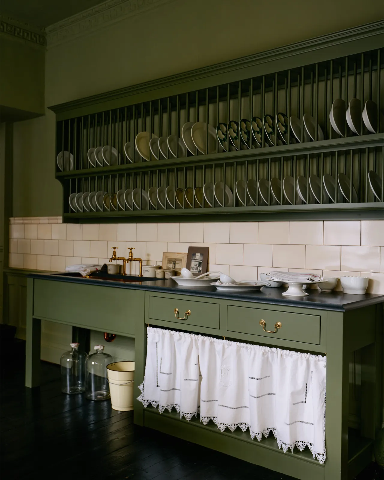 Wilkes Green - Furniture Paint, 2.5L | deVOL Kitchens